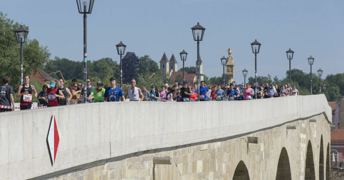Äthiopier Adane Wuletaw Belete gewinnt den 33.Regensburg-Marathon ...