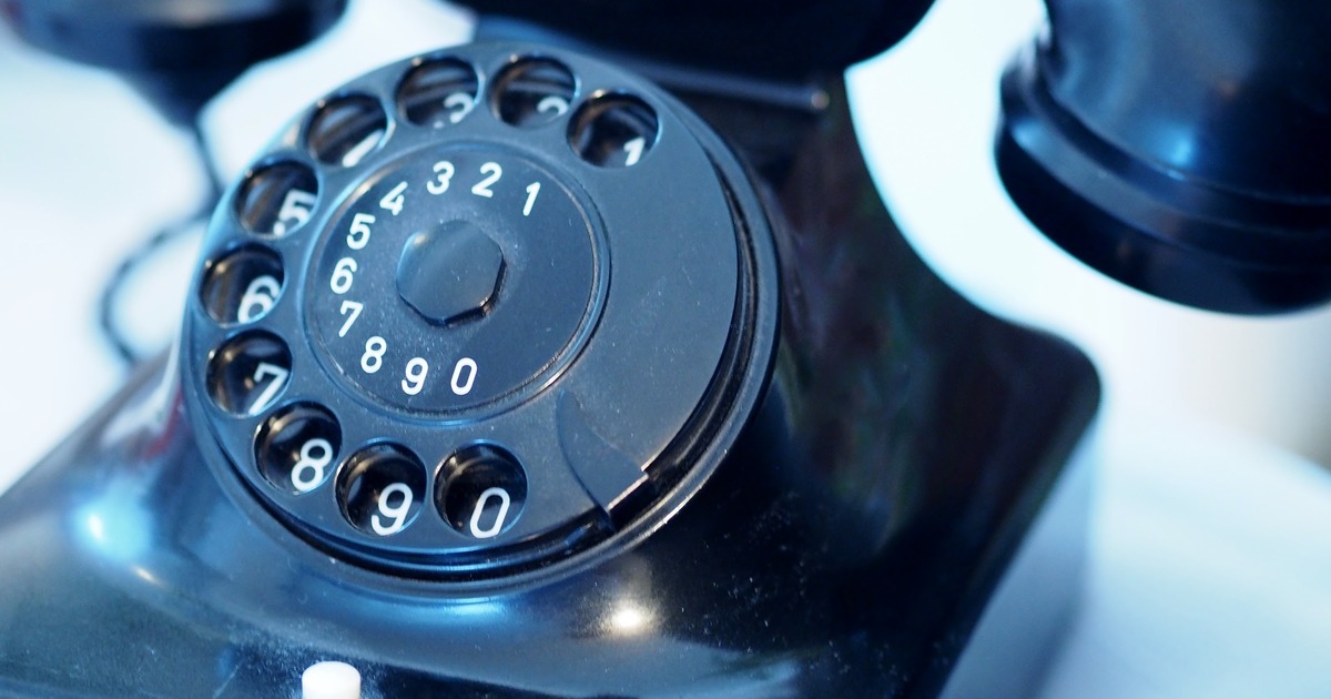 Kripo und Seniorenbeirat informieren in Regensburg über Telefon-Betrug ...