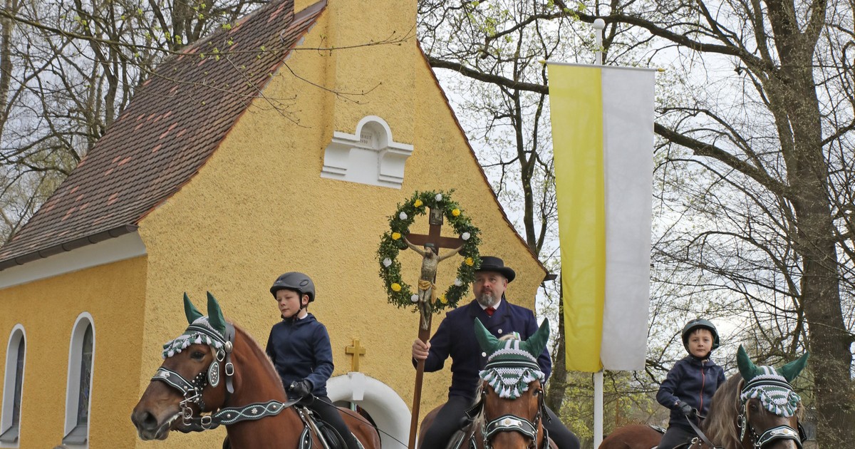 Furth im Wald: seit über 250 Jahren Leonhardiritt am Ostermontag ...