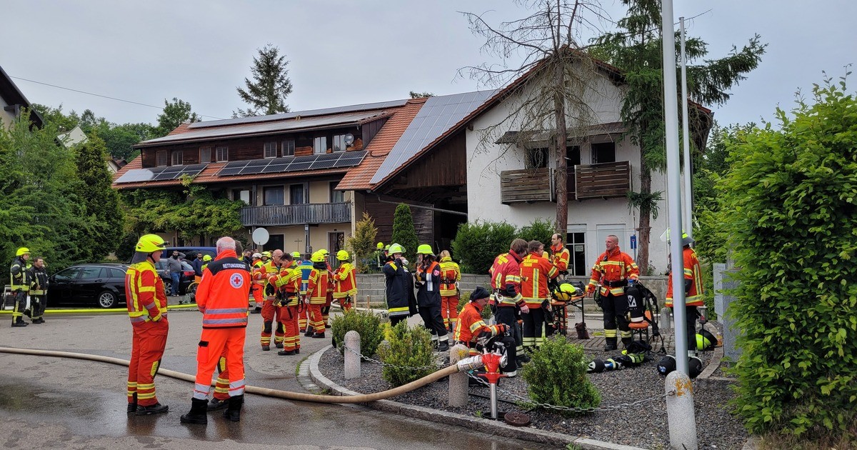 Hoher Schaden bei Brand in Elsendorf | charivari