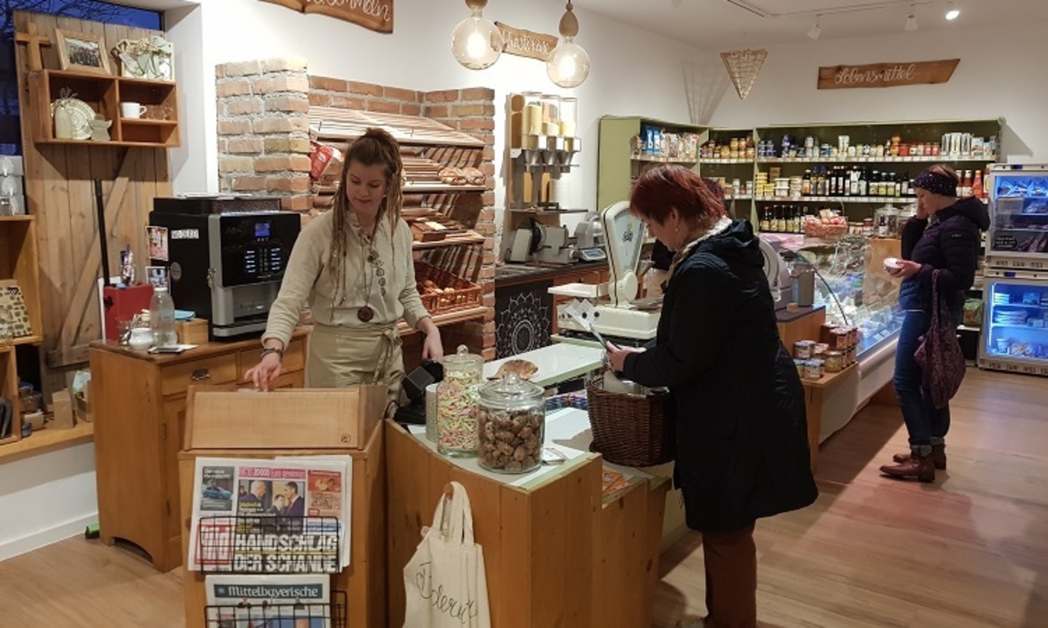 Luisa Brummer führt Tante-Emma-Laden 2.0 in Sandharlanden | charivari