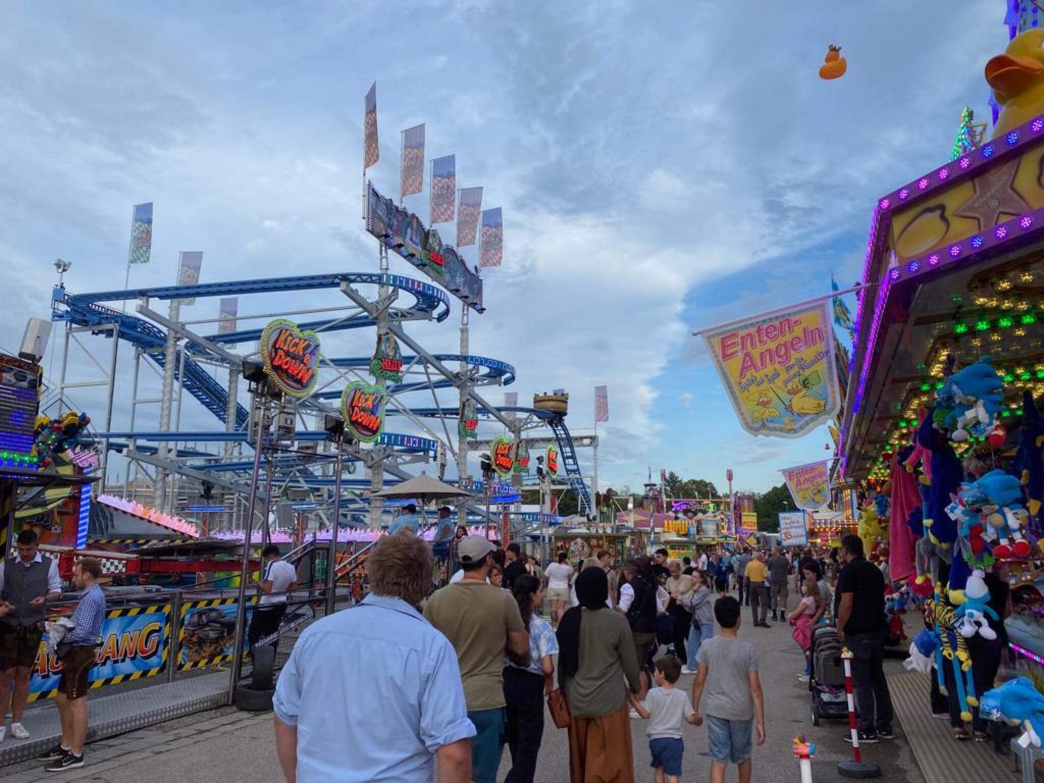 Regensburger Herbstdult gestartet! | charivari