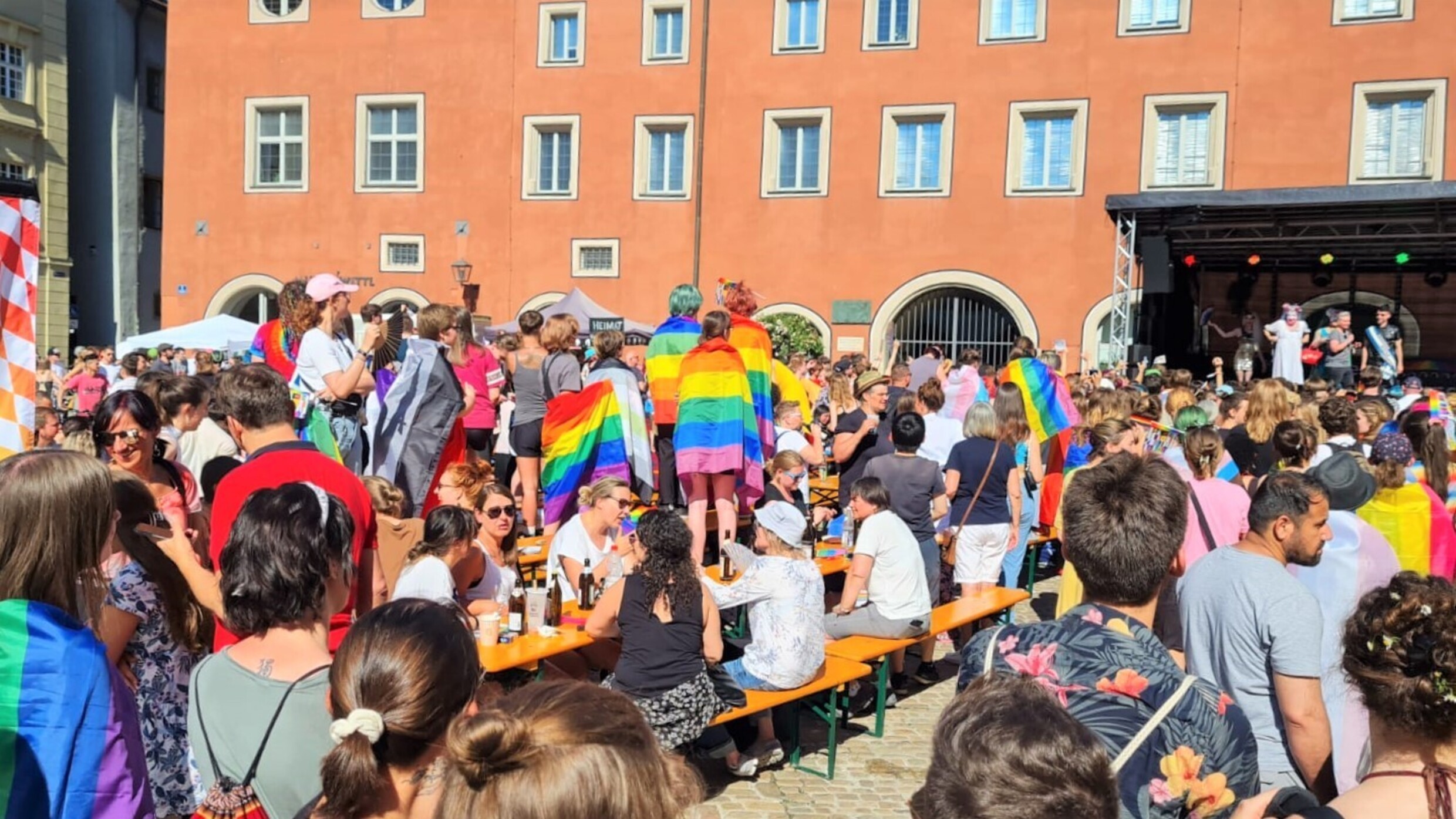 Parade und Straßenfest: Christopher Street Day in Regensburg | gong fm