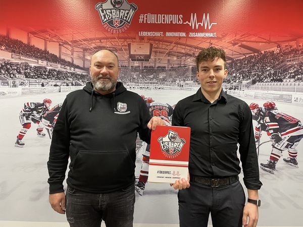 Constantin Ontl verlängert bis 2025 bei den Eisbären | charivari